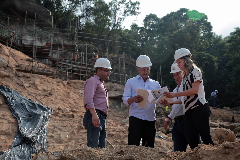 Obras em encosta darão mais segurança a morro na Zona Noroeste de ... Obras em encosta darão mais segurança a morro na Zona Noroeste de ...