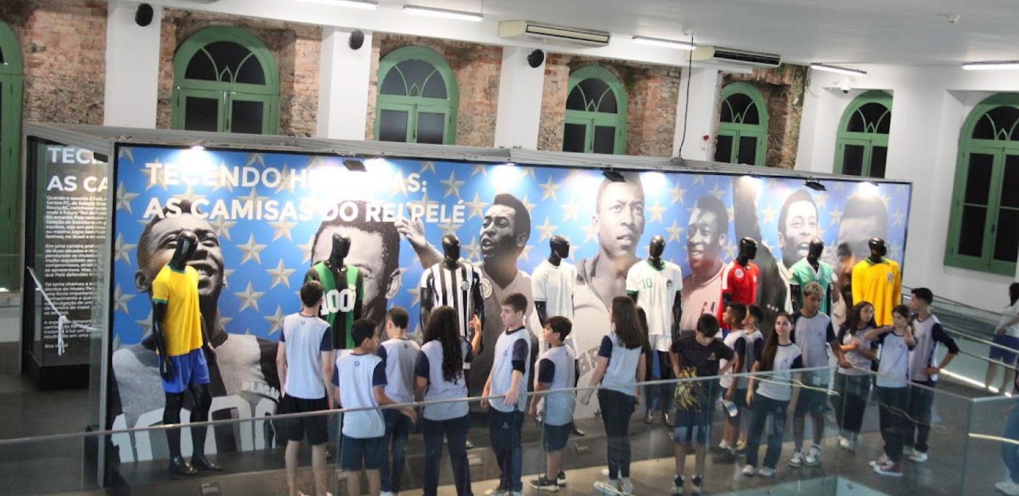 Museu Pelé, em Santos, abre exposição com as camisas com que o Rei ...