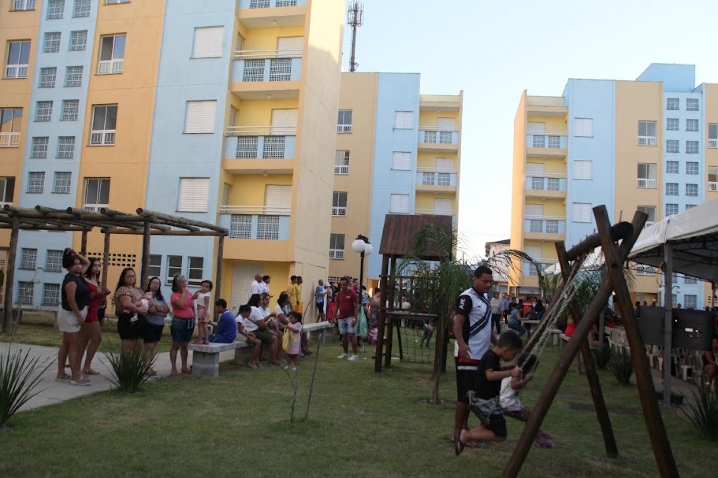 SP | Comunidades e moradias irregulares na Baixada Santista | história do passado e perspectivas ...