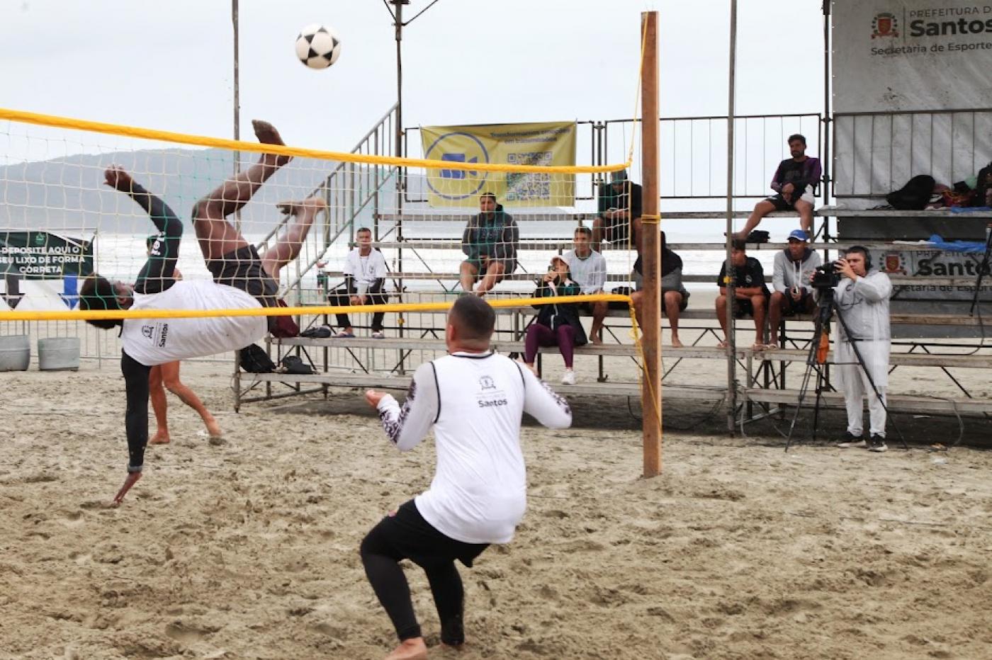 Campeonato santista de futevôlei tem show de lances e recorde de ...