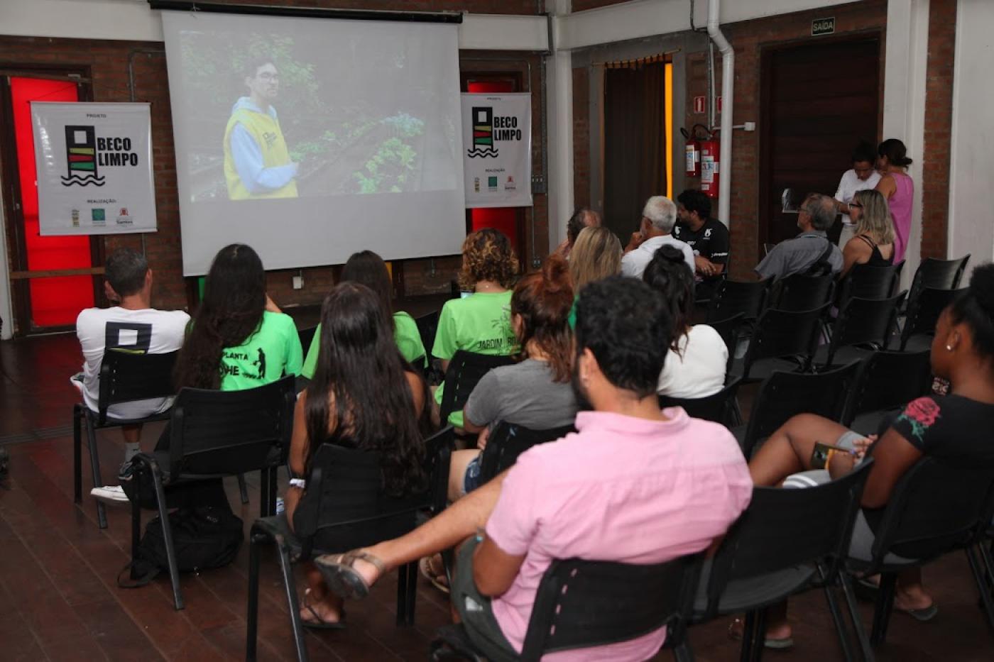 Programa Beco Limpo, em Santos, completa um ano capacitando jovens e ...